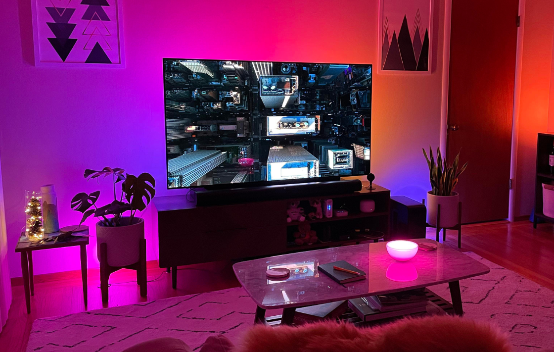 Enhance Your Fall Evenings with Smart Home Entertainment - Daisy